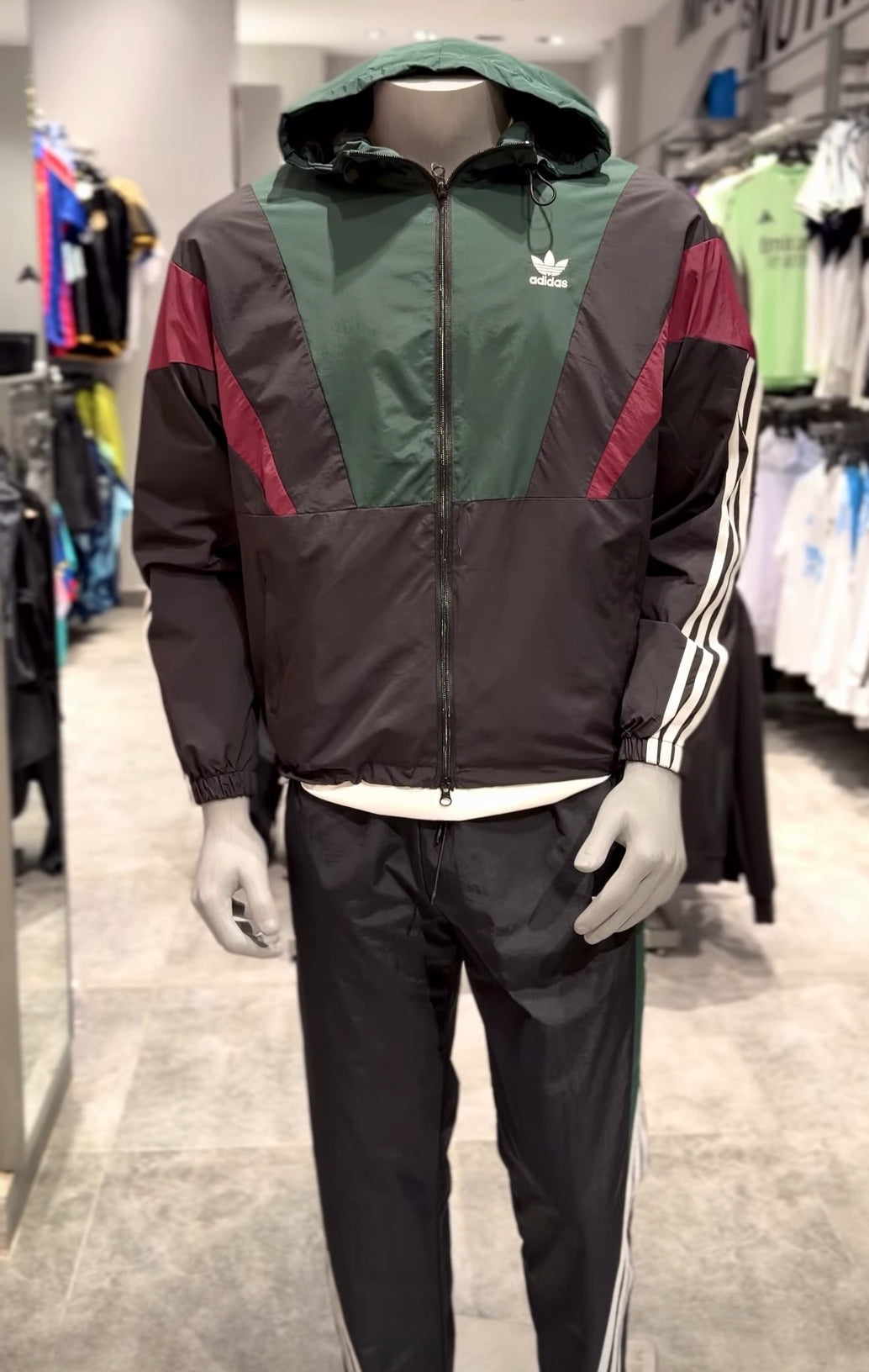 Adidas Originals Windbreaker Tracksuit – Groupna Store